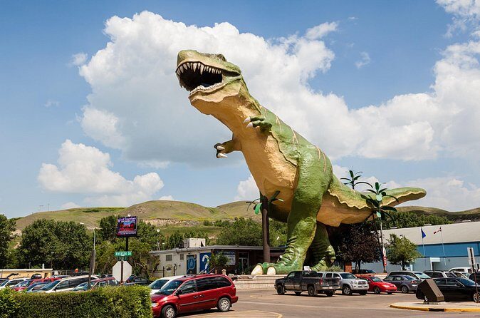 Drumheller Private Tour - The World’s Largest Dinosaur: A Fun Landmark