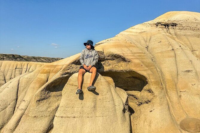 Drumheller Tour Royal Tyrell Museum Shared Tour - A Closer Look at the Tour Experience