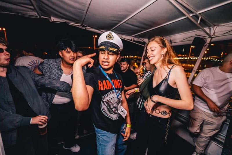 Drunken Monkey Prague Boat Party Open Bar to Duplex Club - Who is This Tour Best For?