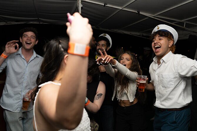 Drunken Monkey Prague Boat Party w/ 2hr Open Bar to Duplex Club - Frequently Asked Questions