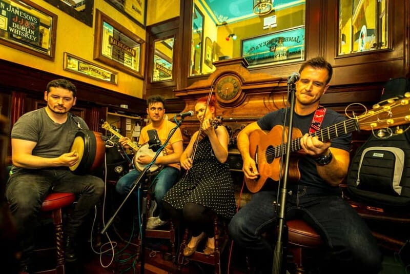 Dublin: City Pub Crawl Experience - An In-Depth Look at the Dublin City Pub Crawl