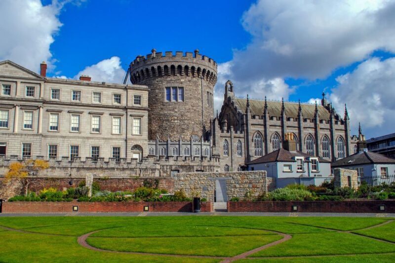 Dublin: Fast-Track Book of Kells Ticket & Dublin Castle Tour - Who Should Consider This Experience