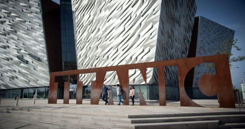 Dublin: Giant's Causeway & Belfast (Titanic or Black Taxi) - Key Points