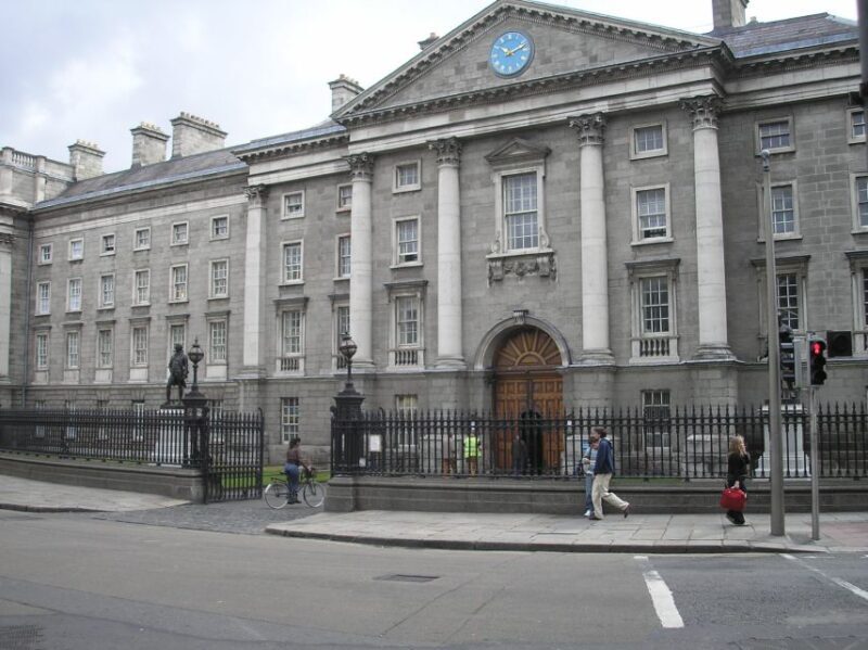 Dublin: Highlights and Hidden Corners Walking Tour - Unexpected Hidden Gems