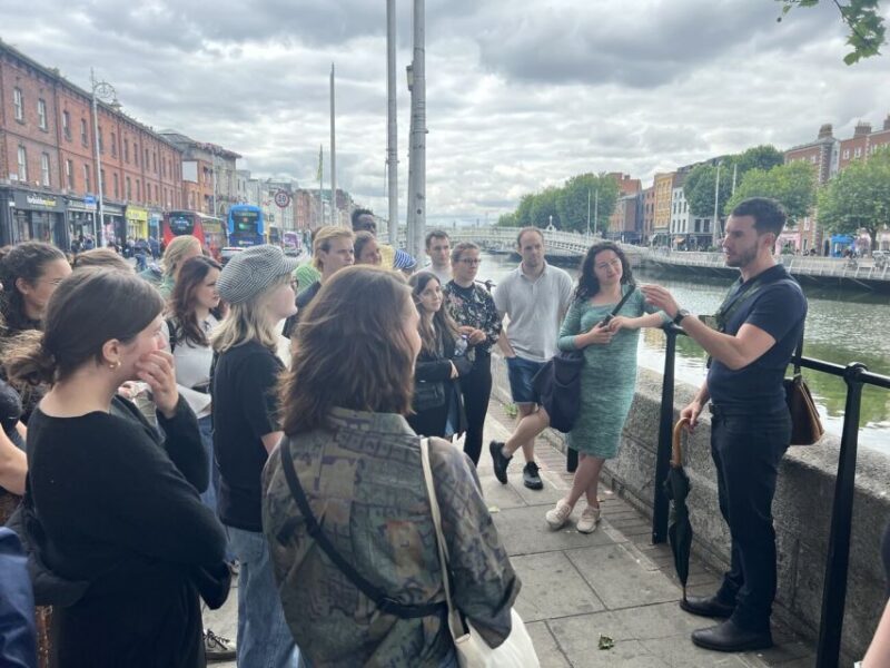 Dublin: Highlights and Hidden Gems Walking Tour - A Closer Look at the Tour Experience