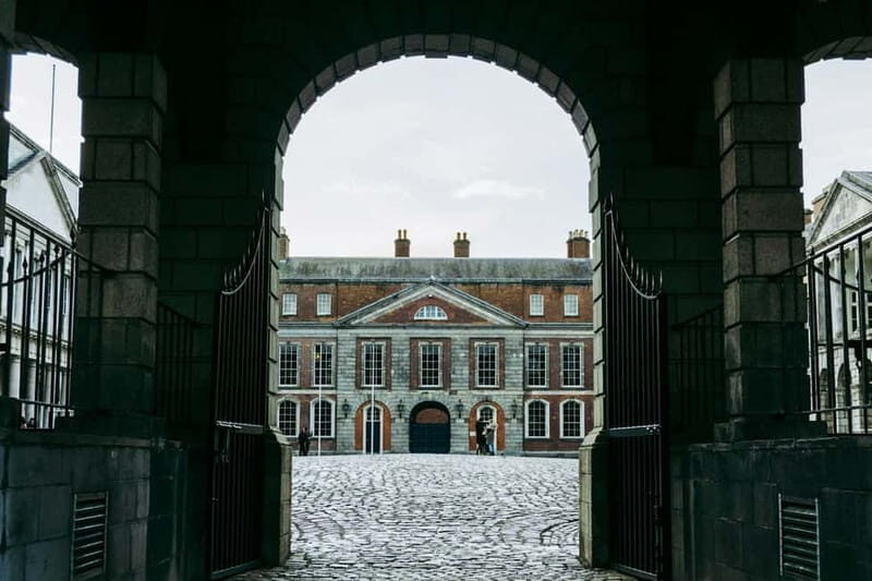 Dublin: Historic Landmarks & Revolution Stories Walking Tour - Key Points