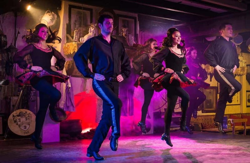 Dublin: Irish Dinner & Dance Show at Johnnie Foxs - Who Should Book This Tour?