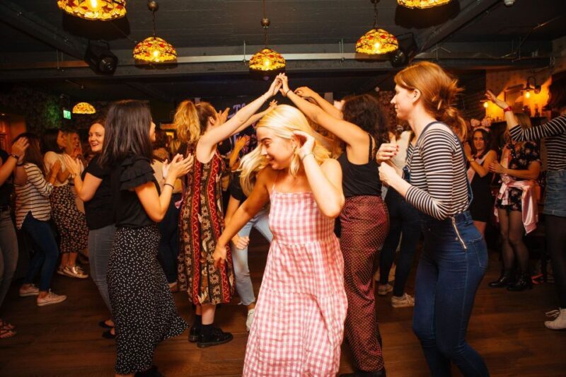 Dublin: Irish Music and Dance Show with Dance Lesson - Price and Value