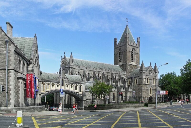 Dublin: Private Tour of City Monuments in Spanish - Who Will Enjoy This Tour?