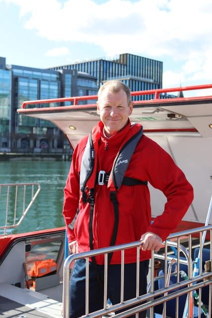 Dublin: River Liffey Sightseeing Cruise - Navigating the Highlights: Landmarks from the Water