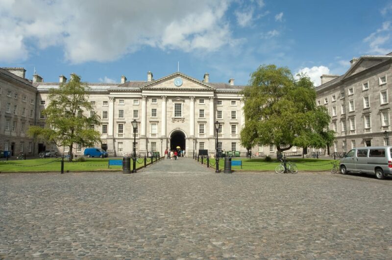 Dublin: St Patrick's, Book of Kells, and Dublin Castle Tour - What to Expect on the Tour