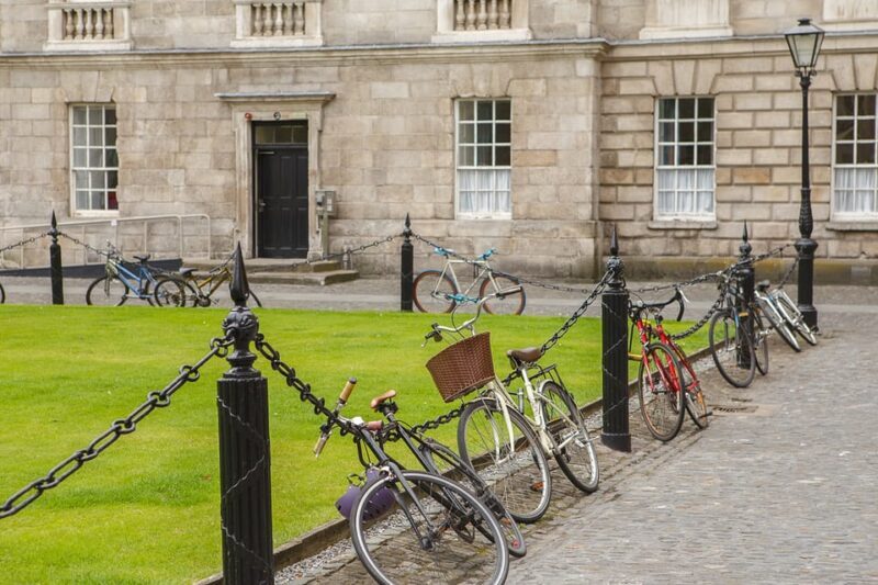 Dublin: St Patrick's, Book of Kells, and Dublin Castle Tour - Authentic Dublin Experience from Knowledgeable Guides