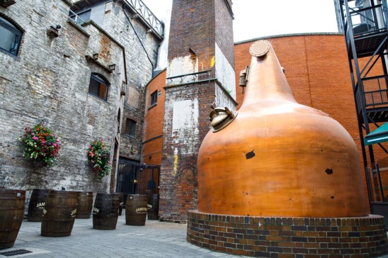 Dublin Temple Bar Tour with Jameson Distillery Whiskey Tour - The Sum Up