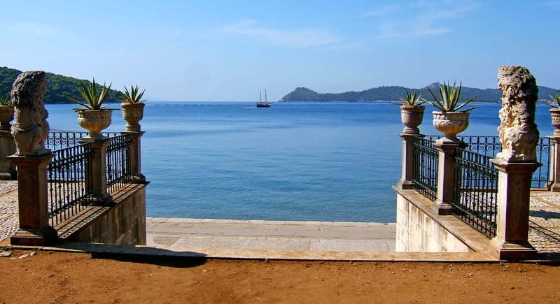 Dubrovnik: 3 Island Boat Tour with Lunch and Guide - Authentic Experiences and Traveler Feedback