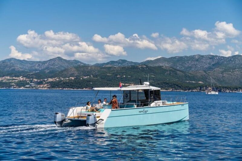 Dubrovnik: Blue Cave Catamaran Tour with Drinks and Snorkel - Diving into the Experience