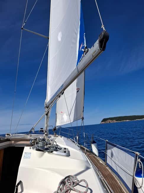 Dubrovnik- Half day private boat tour to Elaphiti &Blue cave - Authenticity and Authentic Experiences