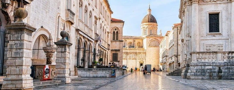 Dubrovnik: Old City Walking Tour with a FREE Polaroid Photo - Starting Point: Revelin Fortress