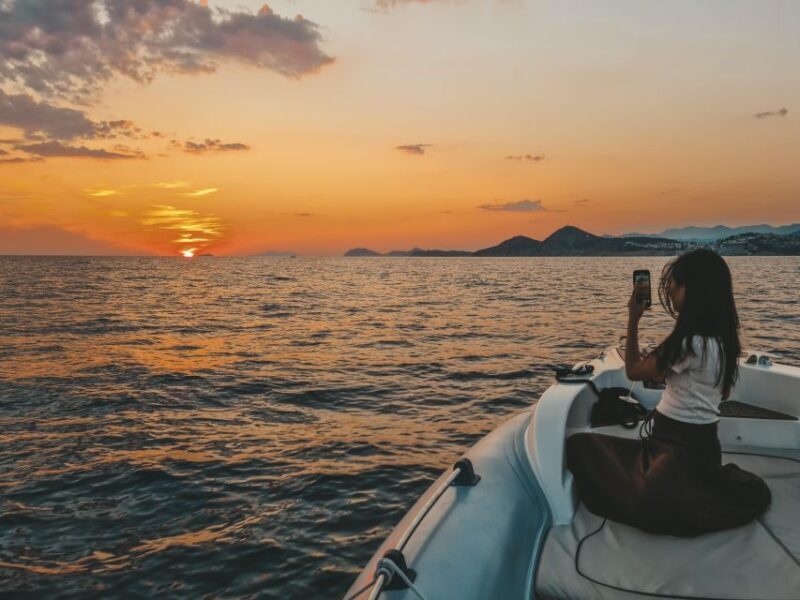 Dubrovnik: Private Boat Cruise at Sunset with Champagne - Key Points
