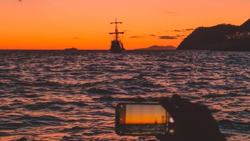 Dubrovnik: Private Boat Cruise at Sunset with Champagne - Setting the Scene: From Dubrovnik’s Walls to the Open Sea
