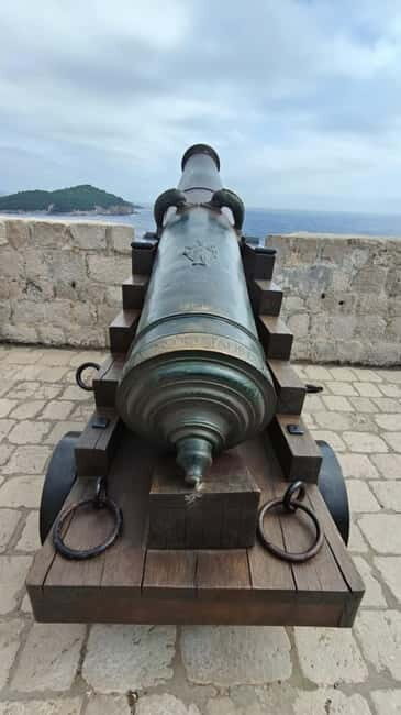 Dubrovnik Wall Tour, Stroll, Stories and Sights - Key Points