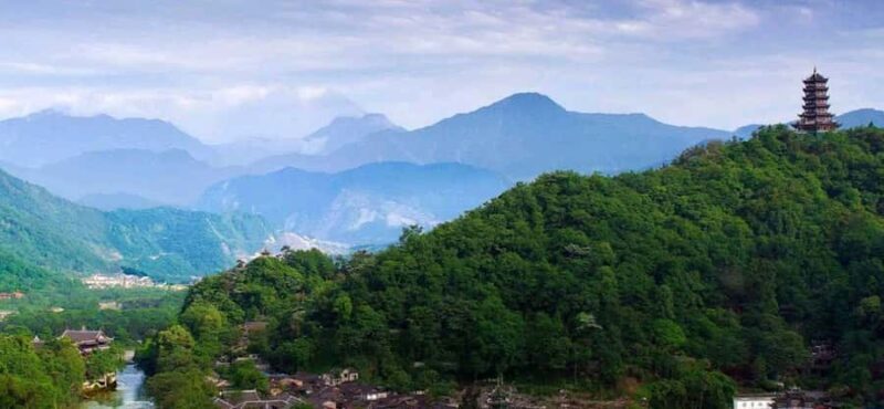 Dujiangyan: Dujiangyan Scenic Area Ticket - Who Should Consider This Tour?