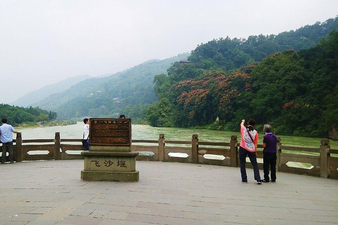 Dujiangyan Irrigation and Qingcheng Mountain Private Day Tour from Chengdu - Introduction