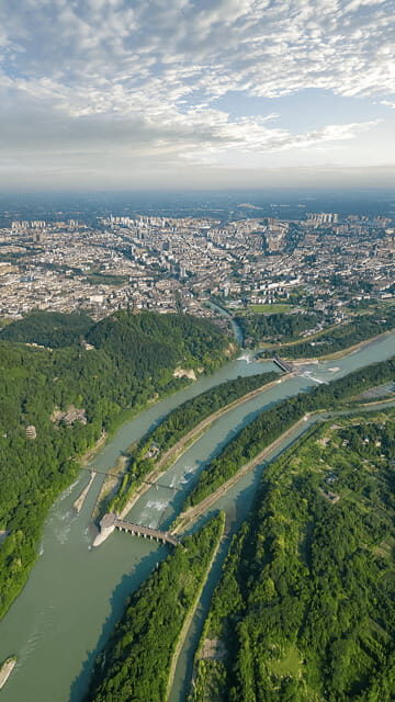 Dujiangyan Irrigation System: Explore Ancient Water Wonders - Authentic Scenery and Cultural Experiences