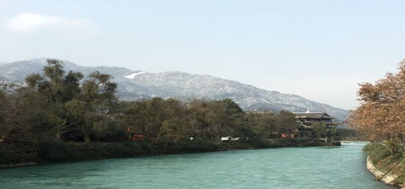 Dujiangyan panda base and irrigation system park day tour - Practical Information and Tips