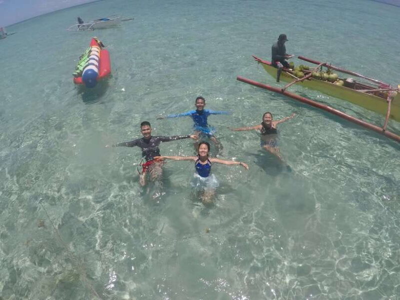 Dumaguete: Dolphin Watching & Manjuyod Sandbar Private Tour - The Practicalities: Transport, Timing, and Group Size