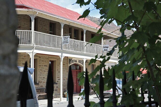 Dunedin to Queenstown One Way Including Taieri Gorge Train - An In-Depth Look at the Journey