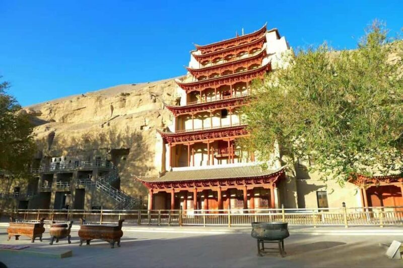 Dunhuang Tour: Mogao Caves, Oasis Journey, Leiyin Temple - Starting the Day: From Dunhuang to the Mogao Caves