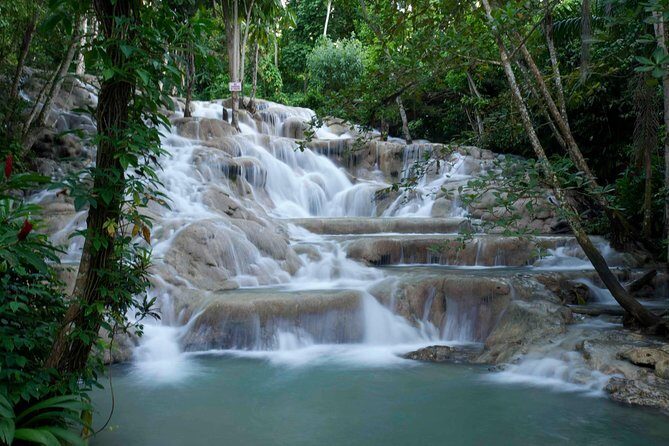 Dunn's River Falls And Shopping Tour From Ocho Rios - A Closer Look at the Dunn’s River Falls and Shopping Tour