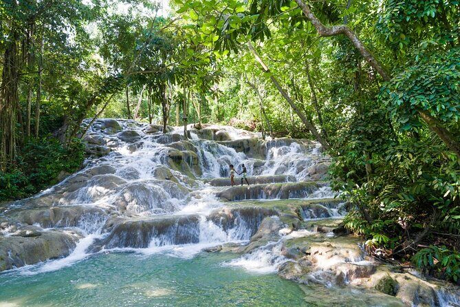 Dunns River Falls and Zipline with Roundtrip Transfers - FAQs