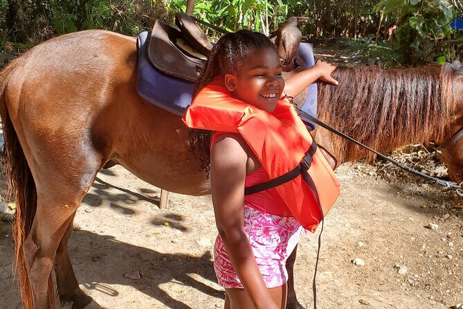 Dunn's River Falls Climb, Zipline and Horseback Riding Private Tour - Who Should Consider This Tour?