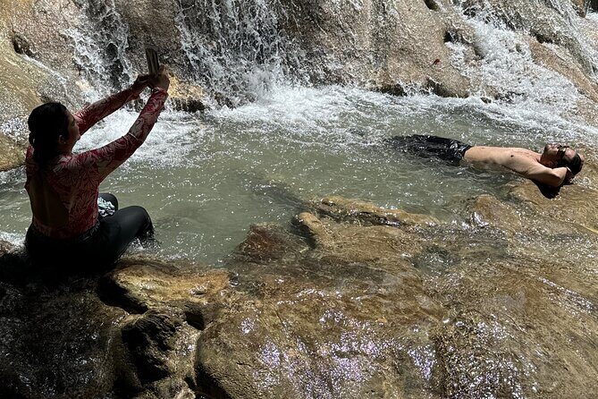 Dunn's River Falls & Island Village, Private Tour from Kingston - Key Points