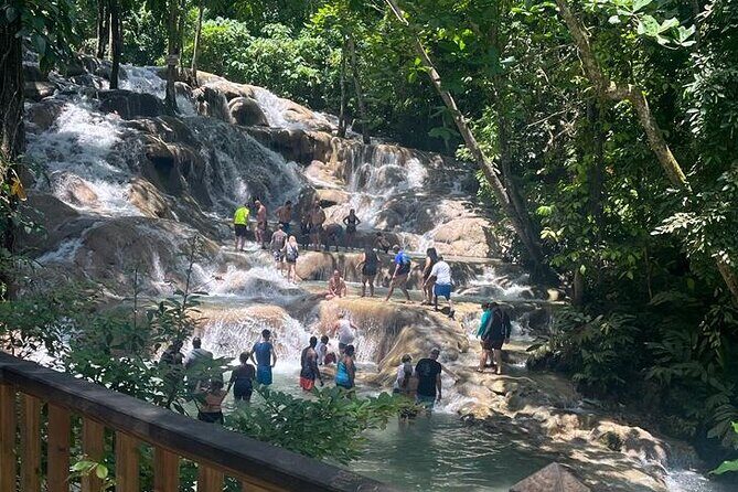 Dunn's River Falls Private Round-trip taxi - FAQ