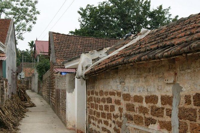 Duong Lam Ancient Village Countryside in Hanoi - Who Will Love This Tour?