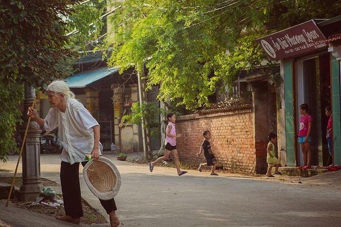 Duong Lam Ancient Village full day tour from Hanoi & experiencing local life - Exploring Duong Lam: A Window into Vietnam’s Past