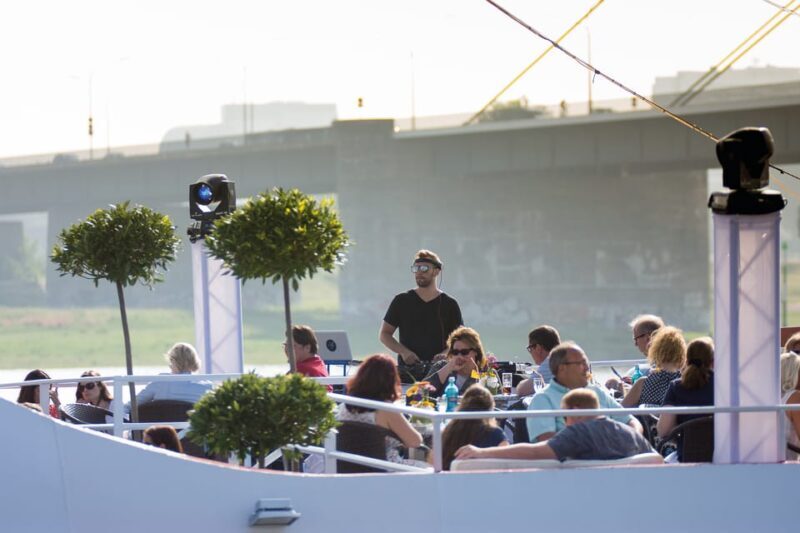 Düsseldorf: 2-Hour Evening Rhine River Cruise with Live DJ - Key Points