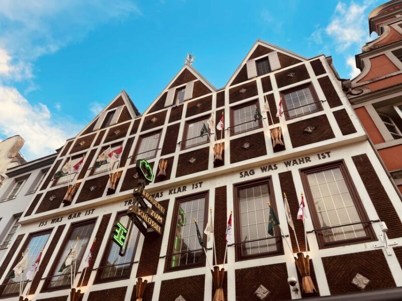 Düsseldorf: Altbier-Safari Beer Walking Tour - Key Points