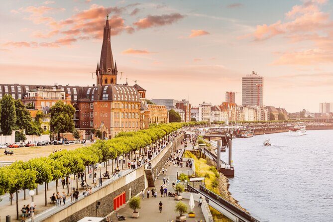 Dusseldorf: City Walk Audio Guide in 7 Languages on your Phone - Who Will Love This Tour?