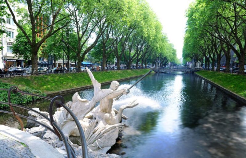 Düsseldorf: Düsseldorf in 120 minutes - Who Will Enjoy This Tour?