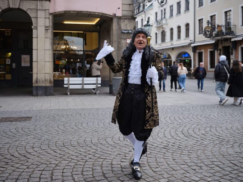 Düsseldorf: In the footsteps of elector Jan Wellem - Exploring Düsseldorf’s Past: A Unique Approach
