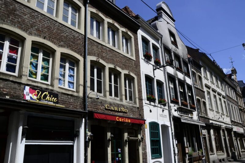 Düsseldorf: Old town and banks of Rhine - heart and lifeline - Practical considerations