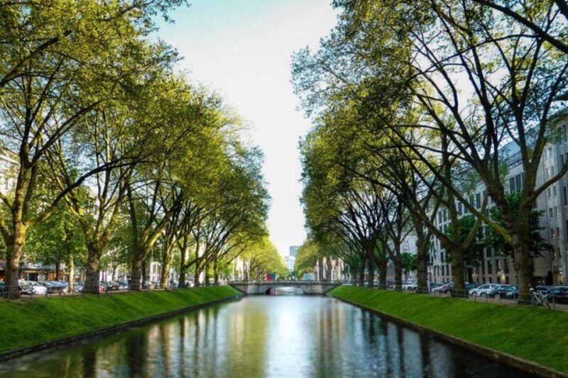 Düsseldorf: Private custom tour with a local guide - An Introduction to the Tour