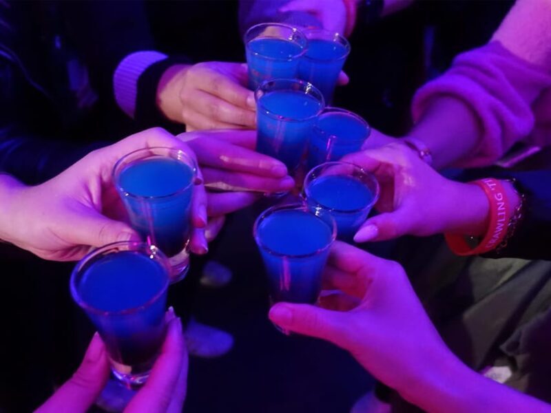Düsseldorf: Private pub crawl with insider-guide & shots - An In-Depth Look at the Düsseldorf Private Pub Crawl