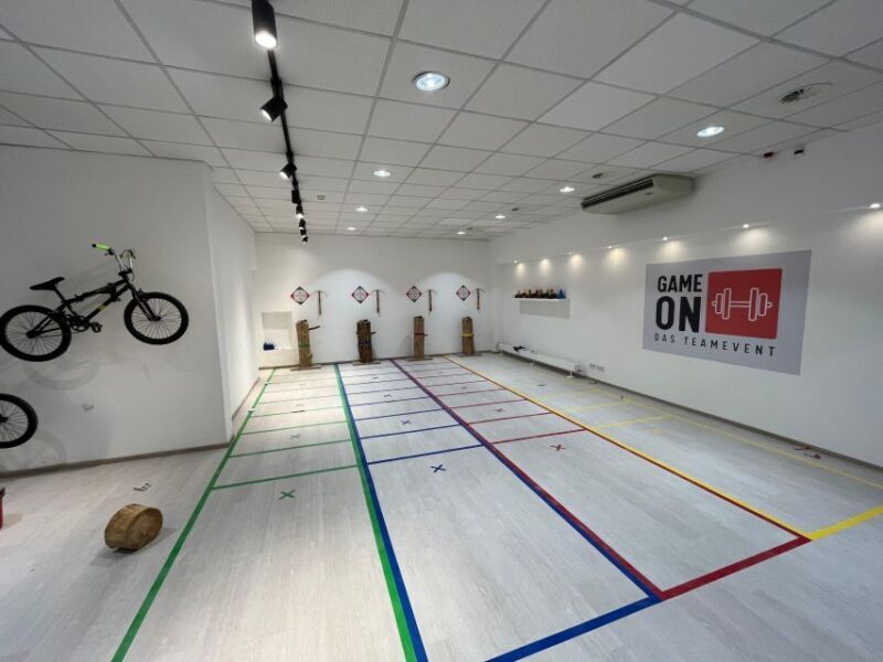 Düsseldorf: The Ultimate Team event (3 rooms - 9 games) - The Setting and Practicalities