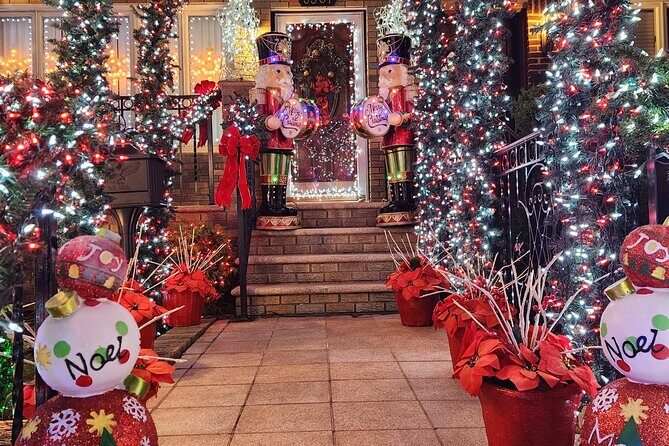 Dyker Heights Brooklyn Christmas Lights Walking Tour - Who This Tour Is Best For