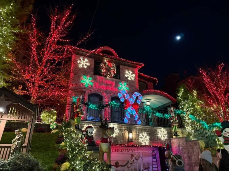 Dyker Heights Christmas Lights Bus Tour - Key Points