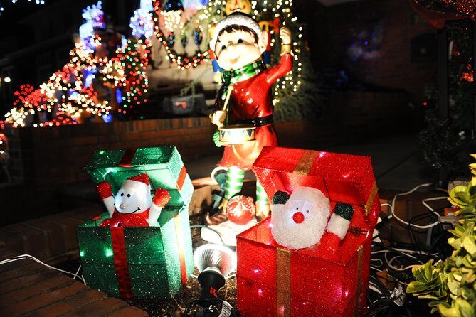 Dyker Heights Christmas Lights Express Bus from Times Square - The Real Value of the Tour